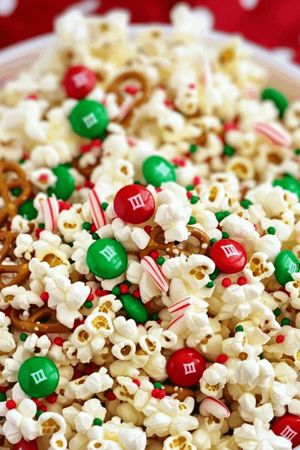 Christmas Popcorn – Easy Holiday Treat Everyone Loves - recipe maestro