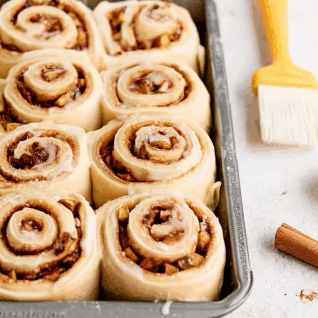 Baked Apple Cinnamon Rolls – Easy & Gooey Recipe - recipe maestro