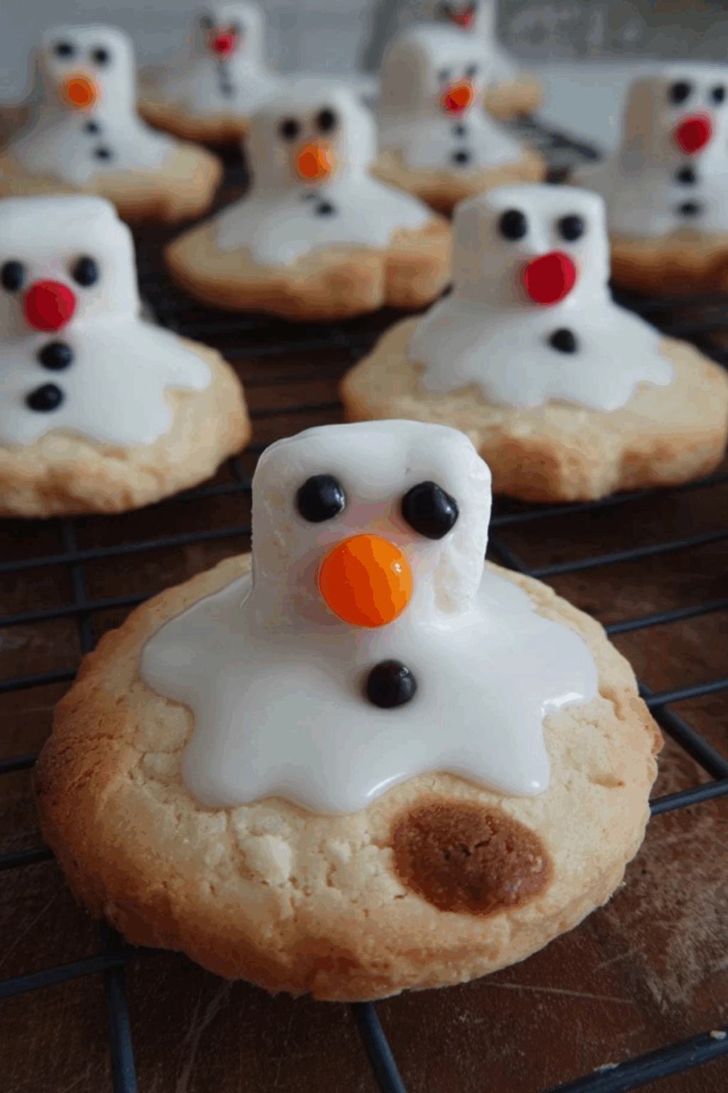 Melted Snowman Biscuits – Fun Recipe for the Holidays - recipe maestro